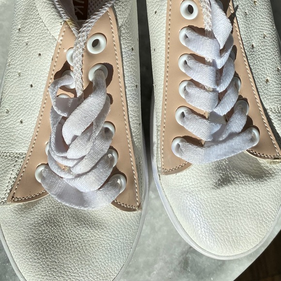 mawki | Shoes | New Tennis Shoes Super Chic | Poshmark